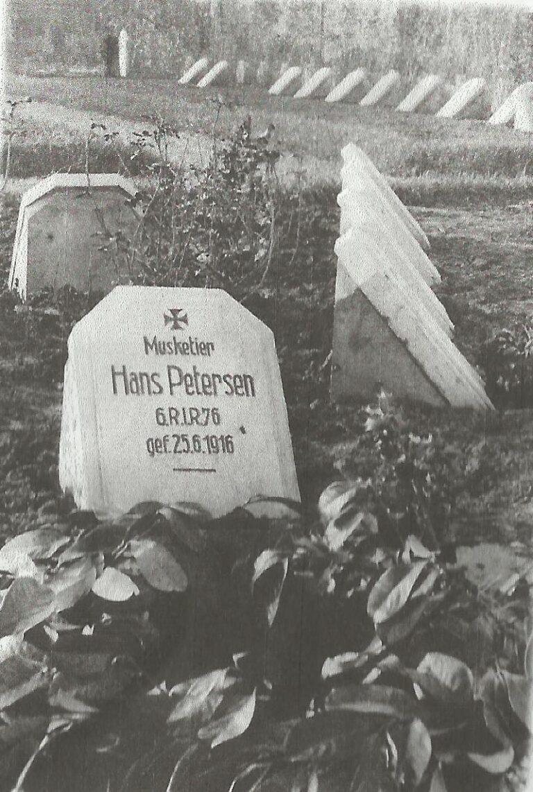 Petersen, Hans Christian (1887-1916), grav, 1916, privateje | Den Store Krig 1914-1918